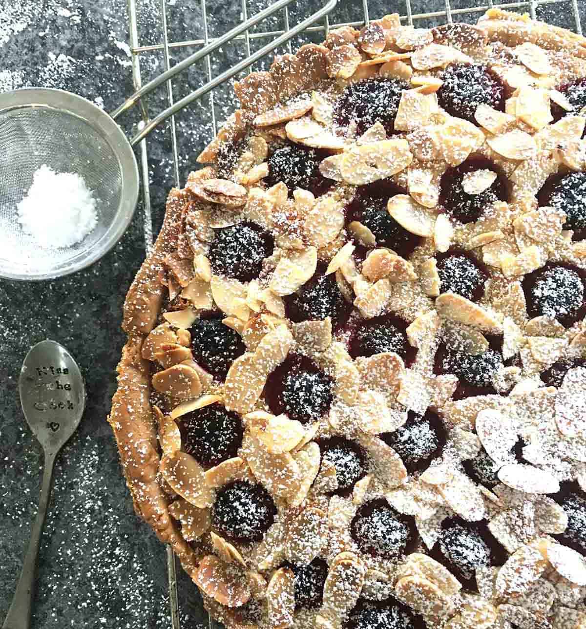 Raspberry Frangipane Tart - Chez Le Rêve Français