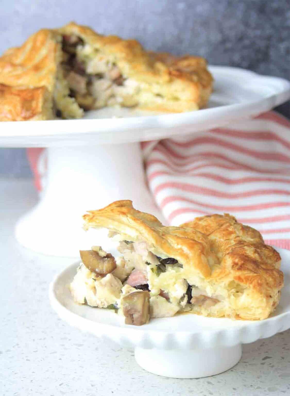 Turkey Pithivier with Cranberries & Brie - Chez Le Rêve Français