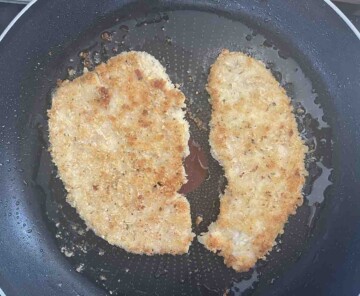 Breaded Turkey Escalopes - Chez Le Rêve Français