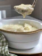 White Onion Sauce - French Sauce Soubise - Chez Le Rêve Français