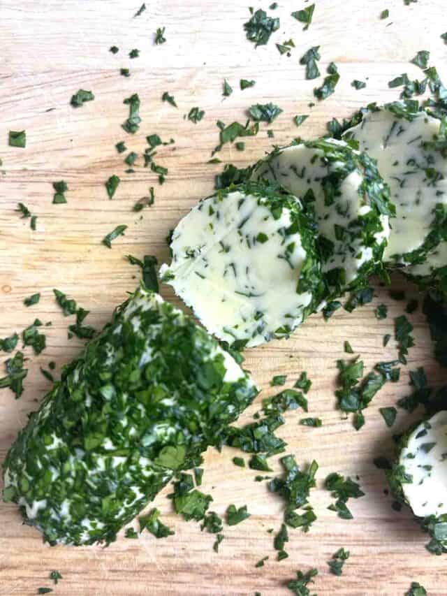 Parsley Garlic Butter with 4 Variations - Chez Le Rêve Français