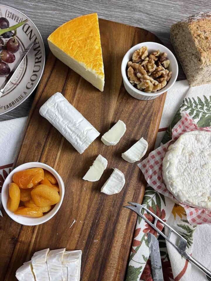 French Cheese Board - Chez Le Rêve Français