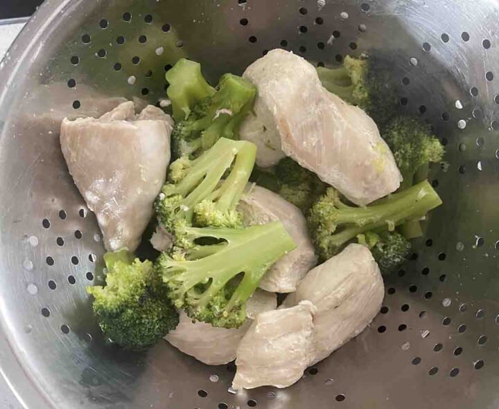 Chicken Mornay - Chez Le Rêve Français